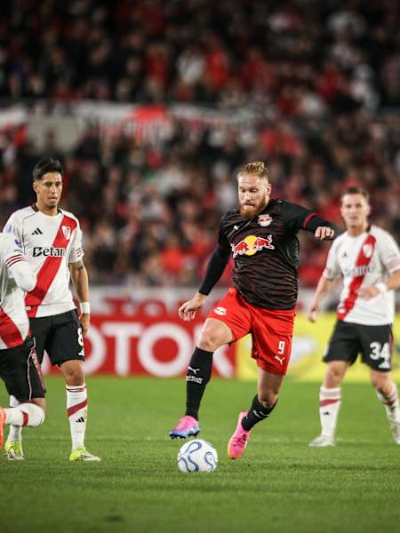 Na Argentina, Braga sofre gol no final e fica no 1 a 1 com o River Plate